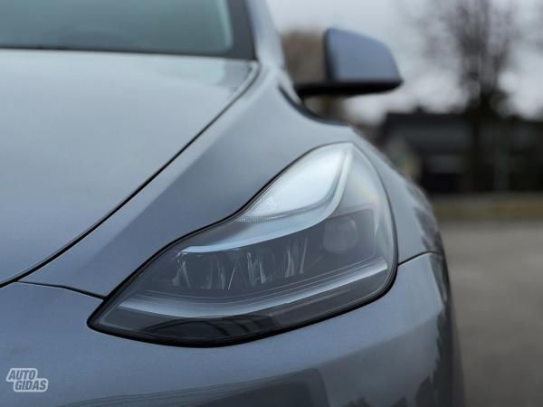 Grey Tesla Model Y 2024 in Klaipeda, with an engine capacity of 0.00 L and mileage of 17 thousand km for 37750 €, photo 6 on AUTOMOTO.COM.LV