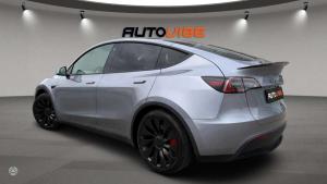 Grey Tesla Model Y 2024 in Vilnius, with an engine capacity of 0.00 L and mileage of 26 thousand km for 37666 €, photo 7 on AUTOMOTO.COM.LV
