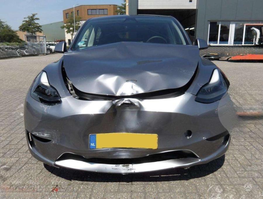 Pelēks Tesla Model Y 2024 Kauņa, ar dzinēja tilpumu 0.00 L un nobraukumu 72 tūkst. km par 23900 €, foto 4 vietnē AUTOMOTO.COM.LV