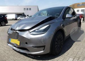 Pelēks Tesla Model Y 2024 Kauņa, ar dzinēja tilpumu 0.00 L un nobraukumu 72 tūkst. km par 23900 €, foto 5 vietnē AUTOMOTO.COM.LV