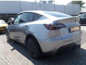 Pelēks Tesla Model Y 2024 Kauņa, ar dzinēja tilpumu 0.00 L un nobraukumu 72 tūkst. km par 23900 €, foto 6 vietnē AUTOMOTO.COM.LV