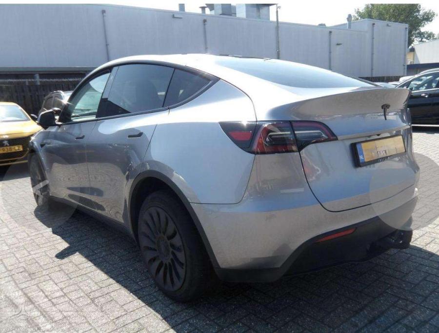 Pelēks Tesla Model Y 2024 Kauņa, ar dzinēja tilpumu 0.00 L un nobraukumu 72 tūkst. km par 23900 €, foto 6 vietnē AUTOMOTO.COM.LV