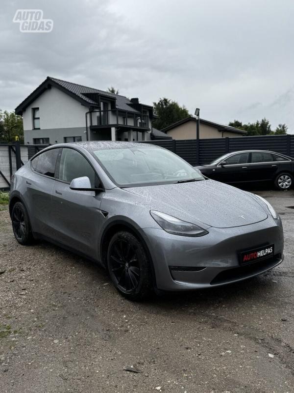 Grey Tesla Model Y 2024 in Klaipeda, with an engine capacity of 0.00 L and mileage of 21 thousand km for 37500 €, photo 2 on AUTOMOTO.COM.LV