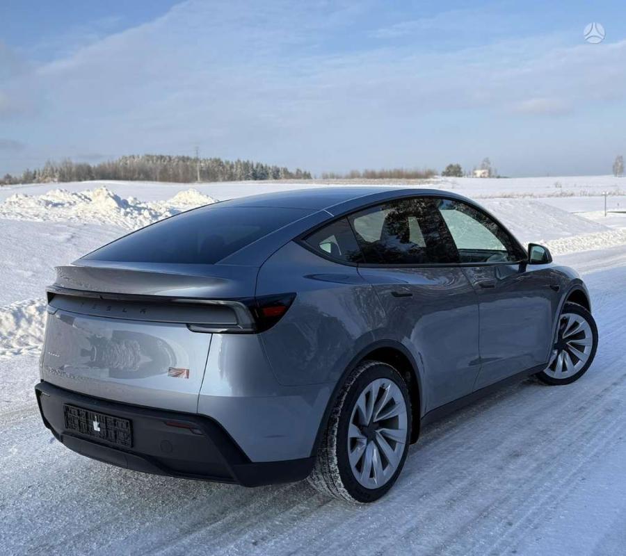 Pelēks Tesla Model Y 2025 Viļņa, ar dzinēja tilpumu 0.00 L un nobraukumu 5 tūkst. km par 57777 €, foto 6 vietnē AUTOMOTO.COM.LV