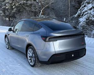 Pelēks Tesla Model Y 2025 Viļņa, ar dzinēja tilpumu 0.00 L un nobraukumu 5 tūkst. km par 57777 €, foto 11 vietnē AUTOMOTO.COM.LV