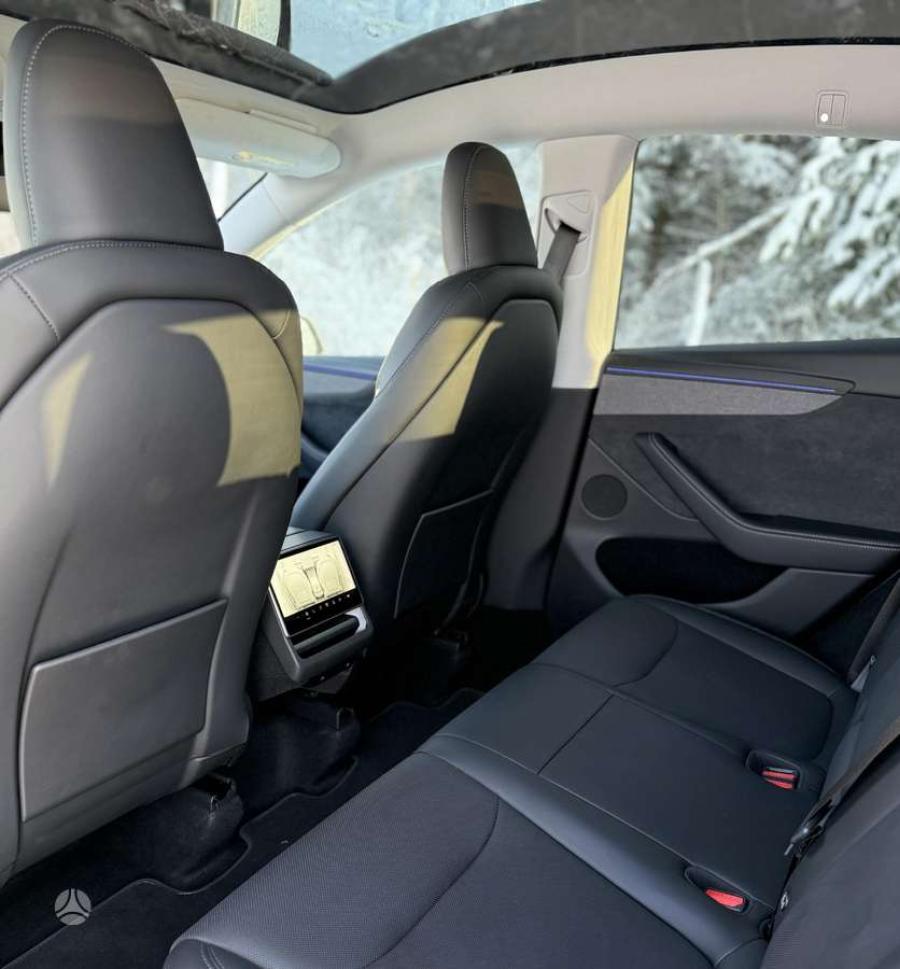 Pelēks Tesla Model Y 2025 Viļņa, ar dzinēja tilpumu 0.00 L un nobraukumu 5 tūkst. km par 57777 €, foto 20 vietnē AUTOMOTO.COM.LV