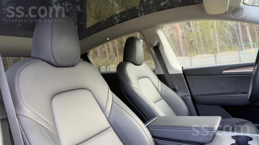 Grey Tesla Model Y 2025 in Riga, with an engine capacity of 0.00 L and mileage of 18 thousand km for 49500 €, photo 16 on AUTOMOTO.COM.LV