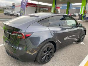 Grey Tesla Model Y 2025 in Vilnius, with an engine capacity of 0.00 L and mileage of 13 thousand km for 28800 €, photo 13 on AUTOMOTO.COM.LV