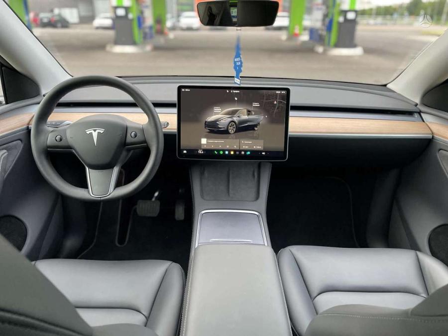 Grey Tesla Model Y 2025 in Vilnius, with an engine capacity of 0.00 L and mileage of 13 thousand km for 28800 €, photo 16 on AUTOMOTO.COM.LV