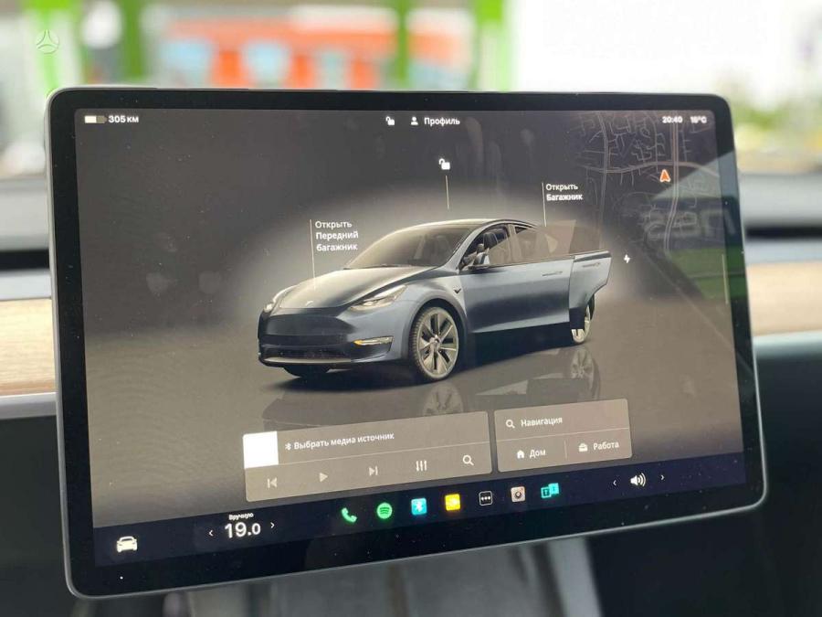 Grey Tesla Model Y 2025 in Vilnius, with an engine capacity of 0.00 L and mileage of 13 thousand km for 28800 €, photo 19 on AUTOMOTO.COM.LV
