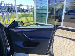 Pelēks Tesla Model Y 2025 Klaipėda, ar dzinēja tilpumu 0.00 L un nobraukumu 1 tūkst. km par 34900 €, foto 8 vietnē AUTOMOTO.COM.LV