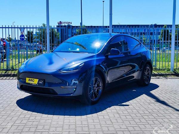Pelēks Tesla Model Y 2025 Klaipėda, ar dzinēja tilpumu 0.00 L un nobraukumu 1 tūkst. km par 34900 €, foto 1 vietnē AUTOMOTO.COM.LV