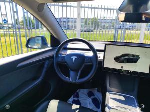 Pelēks Tesla Model Y 2025 Klaipėda, ar dzinēja tilpumu 0.00 L un nobraukumu 1 tūkst. km par 34900 €, foto 5 vietnē AUTOMOTO.COM.LV