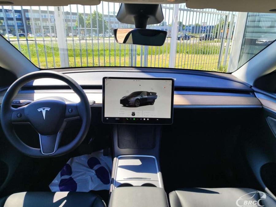 Pelēks Tesla Model Y 2025 Klaipėda, ar dzinēja tilpumu 0.00 L un nobraukumu 1 tūkst. km par 34900 €, foto 6 vietnē AUTOMOTO.COM.LV