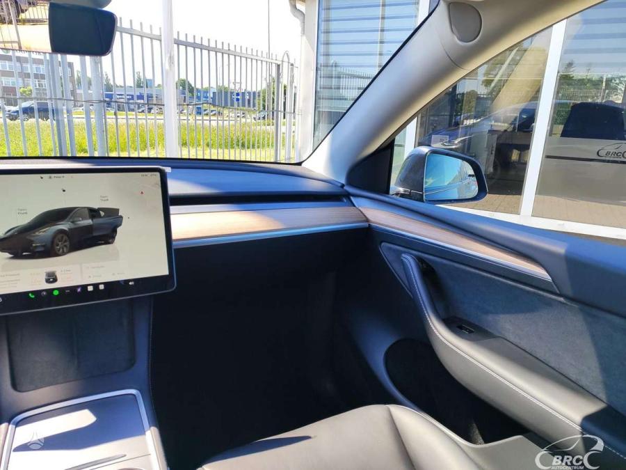 Pelēks Tesla Model Y 2025 Klaipėda, ar dzinēja tilpumu 0.00 L un nobraukumu 1 tūkst. km par 34900 €, foto 7 vietnē AUTOMOTO.COM.LV