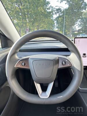 Grey Tesla Model Y 2025 in Riga, with an engine capacity of 0.00 L and mileage of 20 thousand km for 49900 €, photo 11 on AUTOMOTO.COM.LV