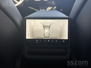 Pelēks Tesla Model Y 2025 Rīga, ar dzinēja tilpumu 0.00 L un nobraukumu 20 tūkst. km par 49900 €, foto 13 vietnē AUTOMOTO.COM.LV
