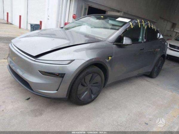 Grey Tesla Model Y 2026 in Klaipeda, with an engine capacity of 0.00 L and mileage of 7 thousand km for 16000 €, photo 2 on AUTOMOTO.COM.LV