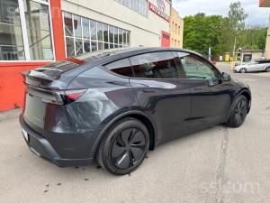 Pelēks Tesla Model Y 2026 Rīga, ar dzinēja tilpumu 0.00 L un nobraukumu 4 tūkst. km par 55800 €, foto 4 vietnē AUTOMOTO.COM.LV