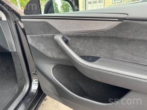 Pelēks Tesla Model Y 2026 Rīga, ar dzinēja tilpumu 0.00 L un nobraukumu 4 tūkst. km par 55800 €, foto 7 vietnē AUTOMOTO.COM.LV
