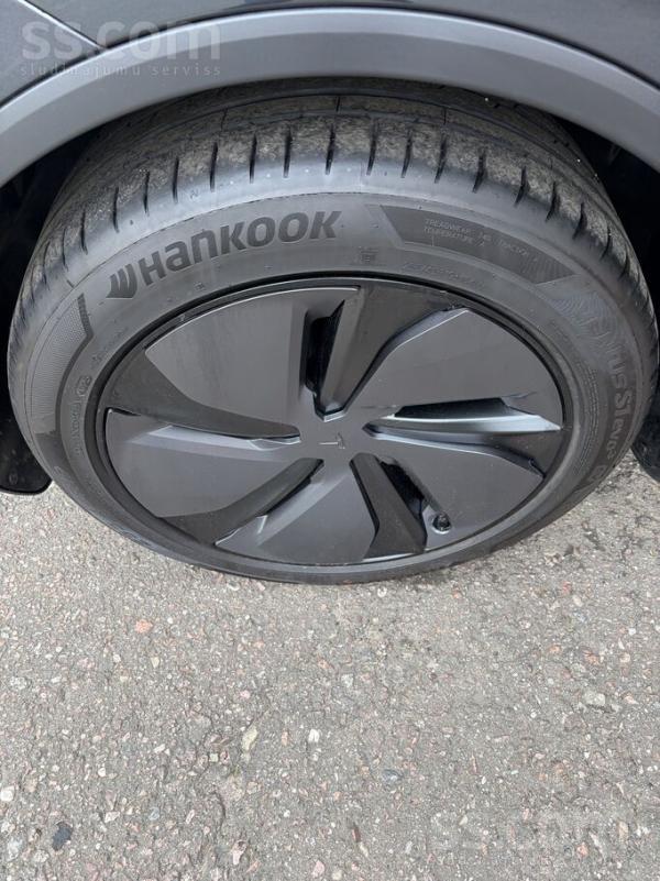 Grey Tesla Model Y 2026 in Riga, with an engine capacity of 0.00 L and mileage of 4 thousand km for 55800 €, photo 9 on AUTOMOTO.COM.LV