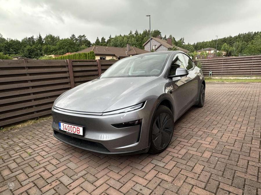 Grey Tesla Model Y 2026 in Vilnius, with an engine capacity of 0.00 L and mileage of 1 thousand km for 42000 €, photo 1 on AUTOMOTO.COM.LV