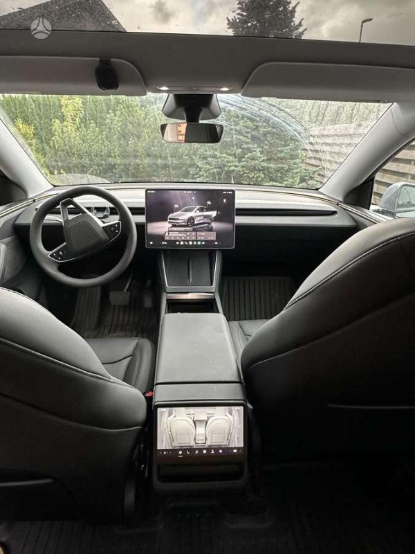 Pelēks Tesla Model Y 2026 Viļņa, ar dzinēja tilpumu 0.00 L un nobraukumu 1 tūkst. km par 42000 €, foto 6 vietnē AUTOMOTO.COM.LV