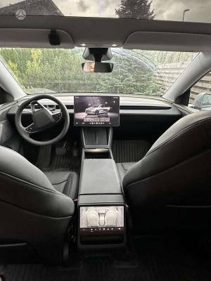 Grey Tesla Model Y 2026 in Vilnius, with an engine capacity of 0.00 L and mileage of 1 thousand km for 42000 €, photo 7 on AUTOMOTO.COM.LV