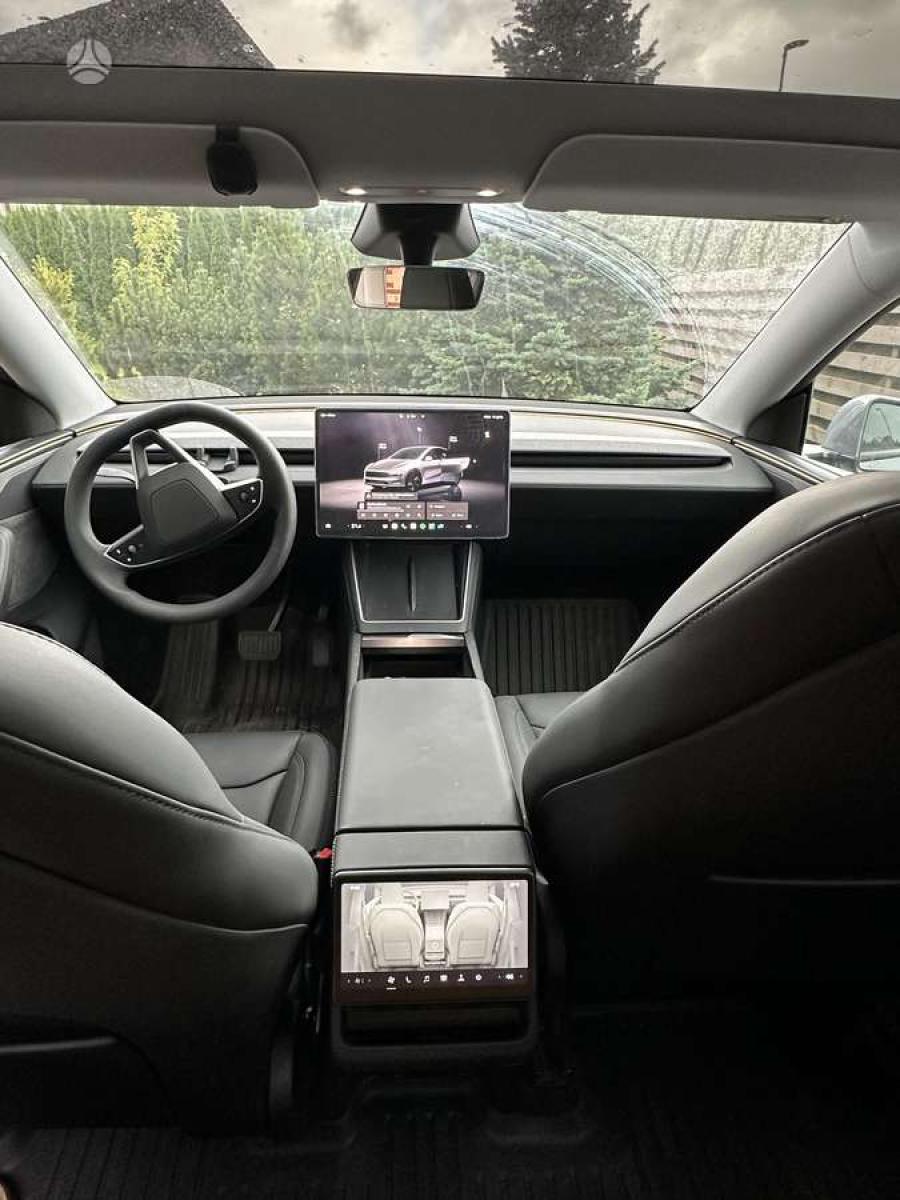 Grey Tesla Model Y 2026 in Vilnius, with an engine capacity of 0.00 L and mileage of 1 thousand km for 42000 €, photo 7 on AUTOMOTO.COM.LV