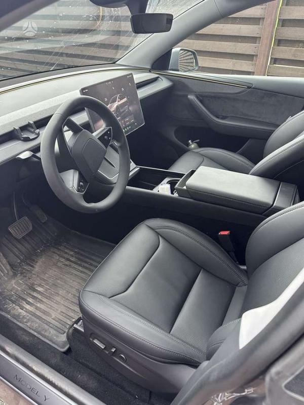 Pelēks Tesla Model Y 2026 Viļņa, ar dzinēja tilpumu 0.00 L un nobraukumu 1 tūkst. km par 42000 €, foto 7 vietnē AUTOMOTO.COM.LV