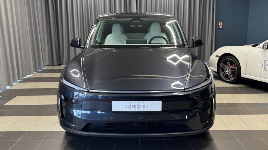 Pelēks Tesla Model Y 2026 Rīga, ar dzinēja tilpumu 0.00 L un nobraukumu 6 tūkst. km par 49990 €, foto 1 vietnē AUTOMOTO.COM.LV