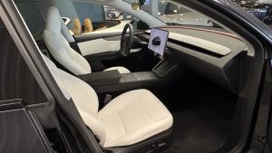 Pelēks Tesla Model Y 2026 Rīga, ar dzinēja tilpumu 0.00 L un nobraukumu 6 tūkst. km par 49990 €, foto 10 vietnē AUTOMOTO.COM.LV