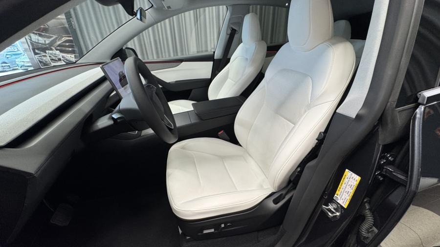 Pelēks Tesla Model Y 2026 Rīga, ar dzinēja tilpumu 0.00 L un nobraukumu 6 tūkst. km par 49990 €, foto 16 vietnē AUTOMOTO.COM.LV