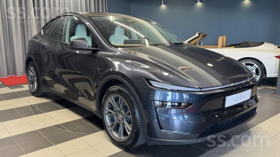 Grey Tesla Model Y 2026 in Riga, with an engine capacity of 0.00 L and mileage of 6 thousand km for 49990 €, photo 4 on AUTOMOTO.COM.LV
