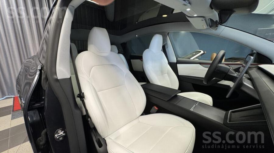 Grey Tesla Model Y 2026 in Riga, with an engine capacity of 0.00 L and mileage of 6 thousand km for 49990 €, photo 12 on AUTOMOTO.COM.LV