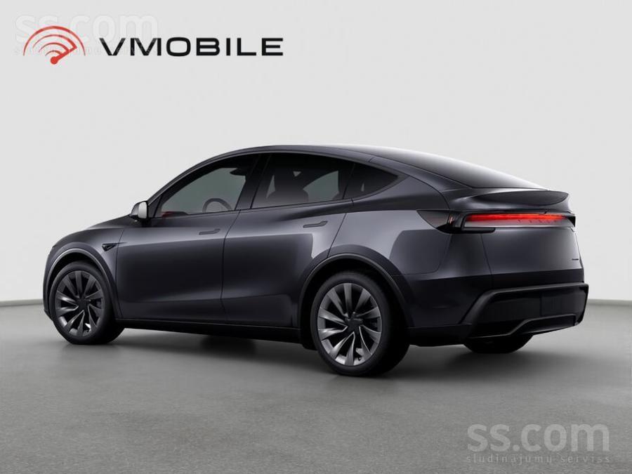 Grey Tesla Model Y 2026 in Riga, with an engine capacity of 0.00 L and mileage of 0 thousand km for 66990 €, photo 3 on AUTOMOTO.COM.LV