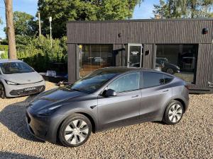 Pelēks Tesla Model Y 2021 Rīga, ar dzinēja tilpumu 0.00 L un nobraukumu 99 tūkst. km par 30990 €, foto 10 vietnē AUTOMOTO.COM.LV
