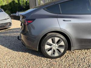 Pelēks Tesla Model Y 2021 Rīga, ar dzinēja tilpumu 0.00 L un nobraukumu 99 tūkst. km par 30990 €, foto 12 vietnē AUTOMOTO.COM.LV