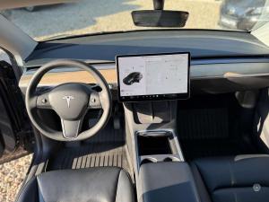 Pelēks Tesla Model Y 2021 Rīga, ar dzinēja tilpumu 0.00 L un nobraukumu 99 tūkst. km par 30990 €, foto 16 vietnē AUTOMOTO.COM.LV