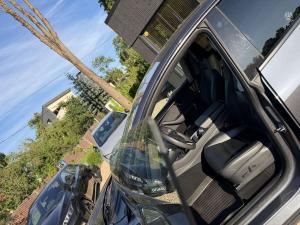 Pelēks Tesla Model Y 2021 Rīga, ar dzinēja tilpumu 0.00 L un nobraukumu 99 tūkst. km par 30990 €, foto 24 vietnē AUTOMOTO.COM.LV