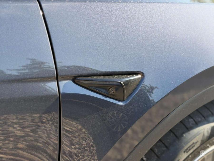 Pelēks Tesla Model Y 2021 Rīga, ar dzinēja tilpumu 0.00 L un nobraukumu 99 tūkst. km par 30990 €, foto 28 vietnē AUTOMOTO.COM.LV