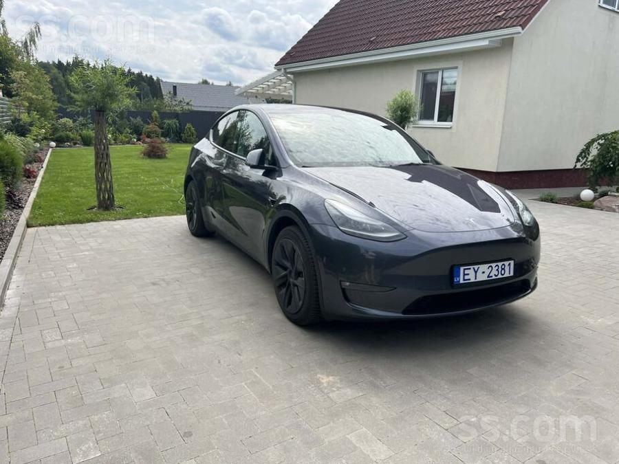 Pelēks Tesla Model Y 2022 Rīga, ar dzinēja tilpumu 0.00 L un nobraukumu 95 tūkst. km par 29500 €, foto 3 vietnē AUTOMOTO.COM.LV