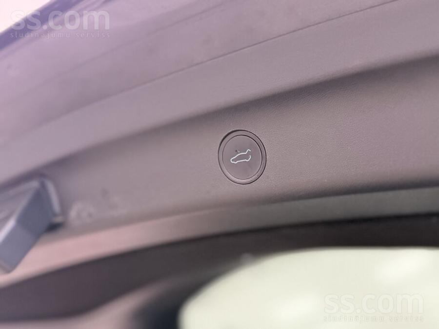 Grey Tesla Model Y 2022 in Riga, with an engine capacity of 0.00 L and mileage of 141 thousand km for 28500 €, photo 19 on AUTOMOTO.COM.LV