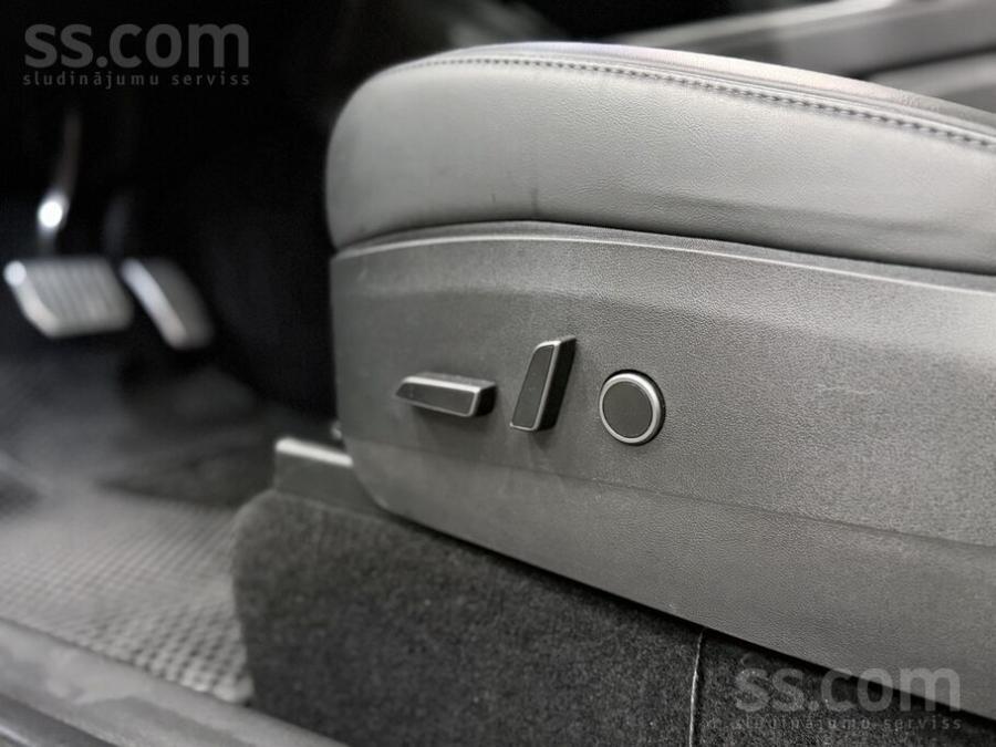 Grey Tesla Model Y 2022 in Riga, with an engine capacity of 0.00 L and mileage of 141 thousand km for 28500 €, photo 20 on AUTOMOTO.COM.LV