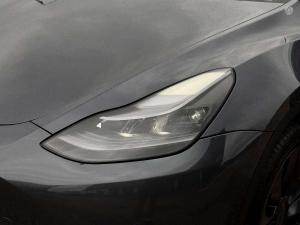 Grey Tesla Model Y 2022 in Vilnius, with an engine capacity of 0.00 L and mileage of 60 thousand km for 27600 €, photo 8 on AUTOMOTO.COM.LV