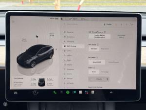 Grey Tesla Model Y 2022 in Vilnius, with an engine capacity of 0.00 L and mileage of 60 thousand km for 27600 €, photo 21 on AUTOMOTO.COM.LV