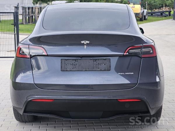 Pelēks Tesla Model Y 2022 Jūrmala, ar dzinēja tilpumu 0.00 L un nobraukumu 95 tūkst. km par 31000 €, foto 6 vietnē AUTOMOTO.COM.LV
