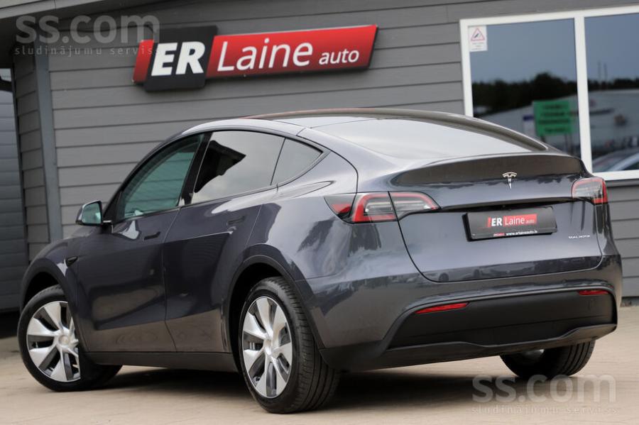 Pelēks Tesla Model Y 2022 Tukums, ar dzinēja tilpumu 0.00 L un nobraukumu 114 tūkst. km par 30000 €, foto 5 vietnē AUTOMOTO.COM.LV