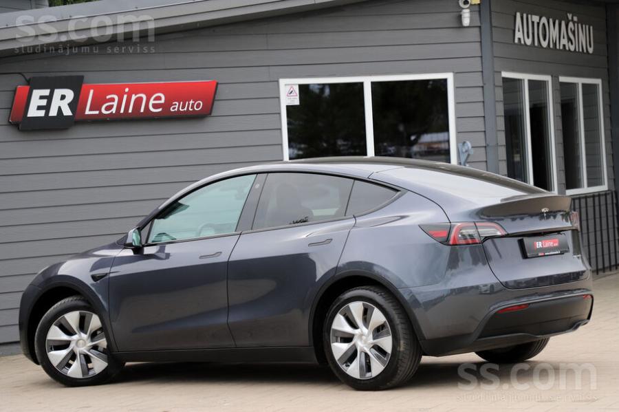 Pelēks Tesla Model Y 2022 Tukums, ar dzinēja tilpumu 0.00 L un nobraukumu 114 tūkst. km par 30000 €, foto 7 vietnē AUTOMOTO.COM.LV