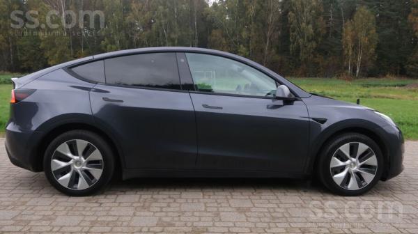 Pelēks Tesla Model Y 2022 Rīga, ar dzinēja tilpumu 0.00 L un nobraukumu 167 tūkst. km par 27000 €, foto 5 vietnē AUTOMOTO.COM.LV